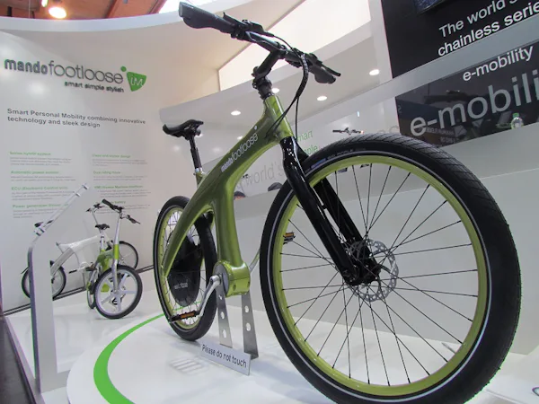 Mando Unveiled 3rd Generation E-Bike