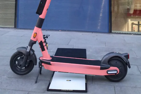 Voi trials latest wireless charging technology in its e-scooters